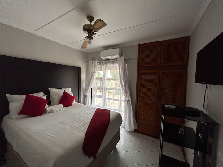 Nethezeka Guest House - Empangeni