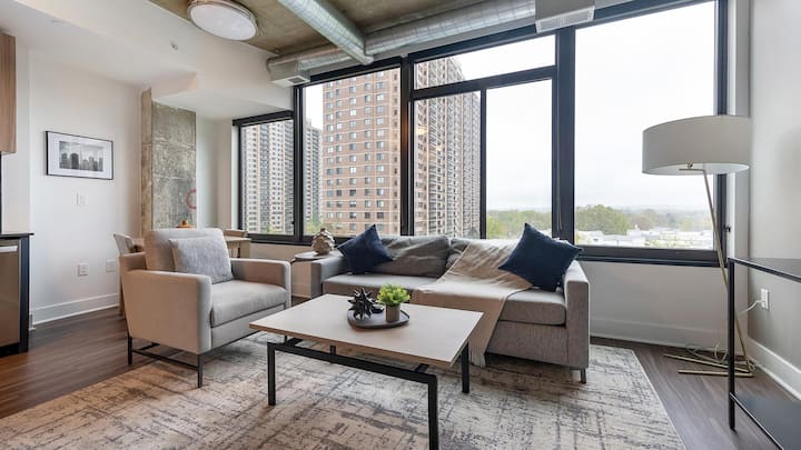 Landing | Stylish 1bd, Game Room, Gym - Falls Church, VA