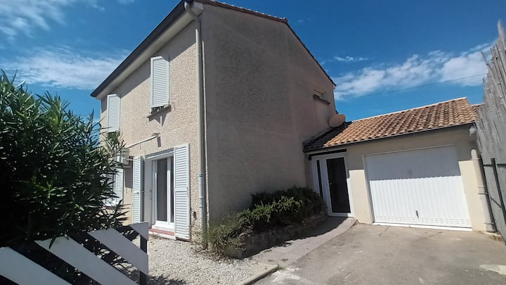 Maison Drômoise Presque Ardèchoise Climatisée - Montélimar