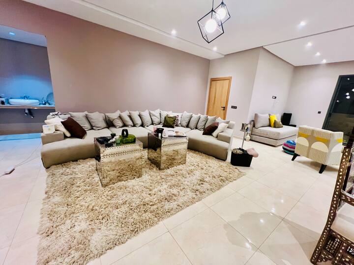 Luxury Villa With Private Pool - Bouznika
