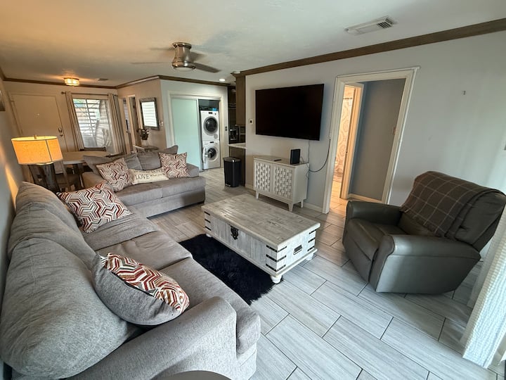 Lake Condo Inn - コンロー, TX