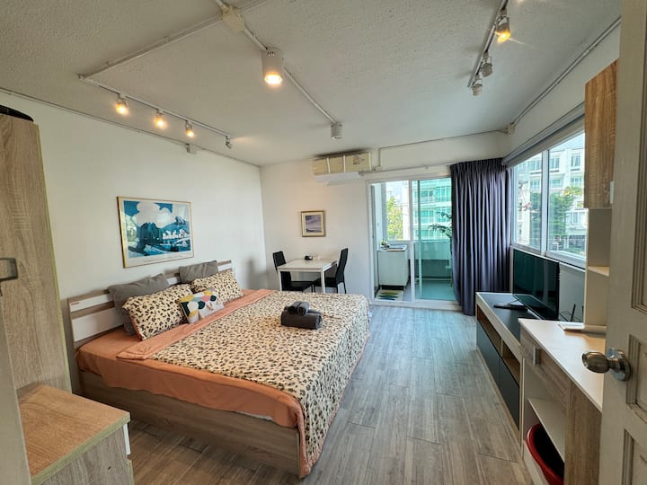 宁曼路公寓（Nimmana) 可月租 - 清邁