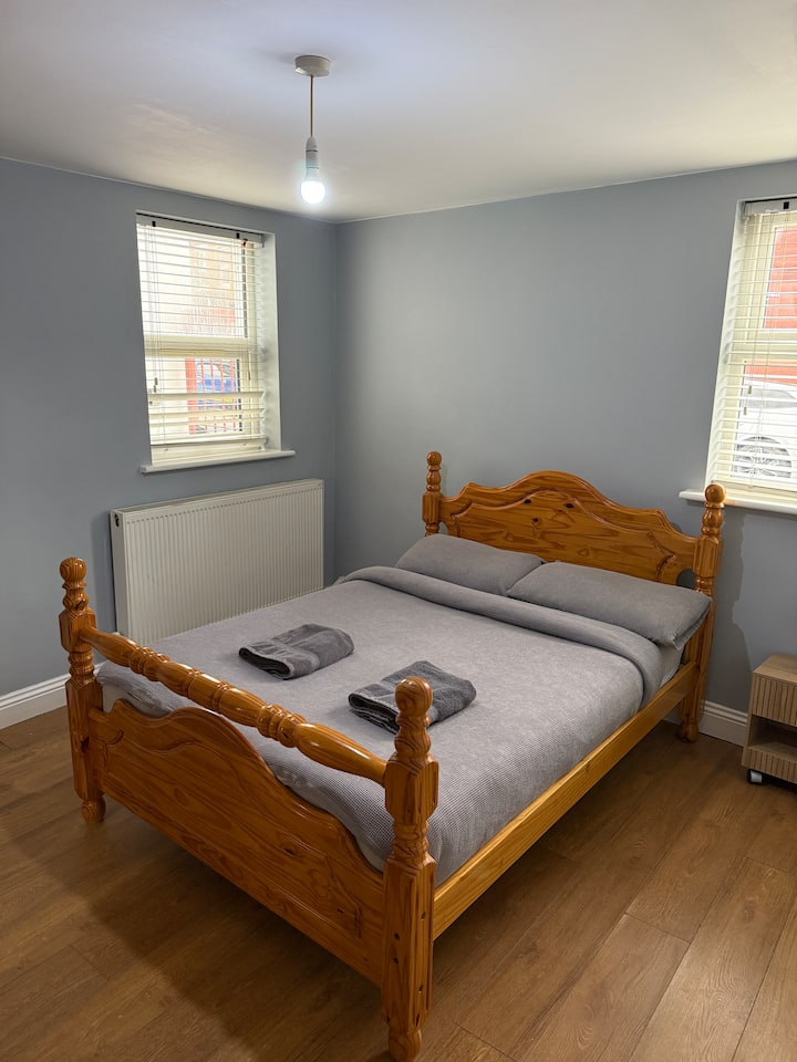 Beautiful London Getaway (B) - Ilford