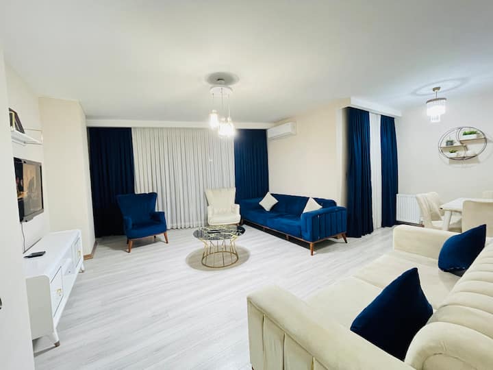 شقه واسعه بمنطقة المطاعم3+1 - Sahil