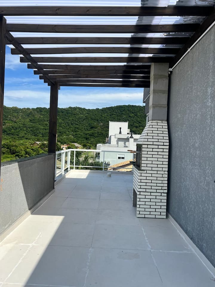 Ampla Cobertura C/ 3 Suítes 200m2 A 300m Da Praia - Florianópolis