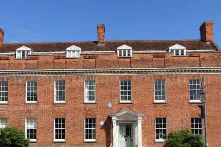 Rural Mansion (Relisted- Reviews On Host Profile) - West Mersea