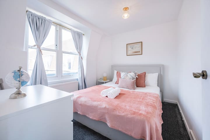 Spacious London Stay - 3 Bedroom Property - London
