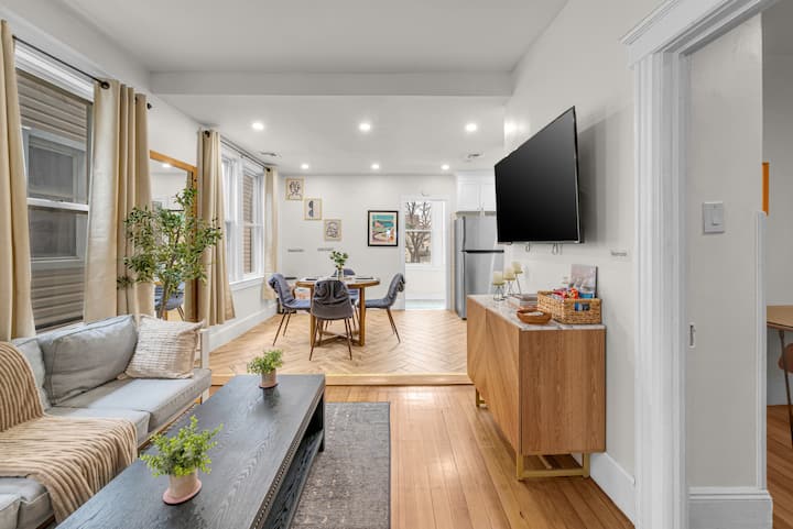 Modern 2 Bedroom | 8 Minute Walk To Nyc Train! - 貝永