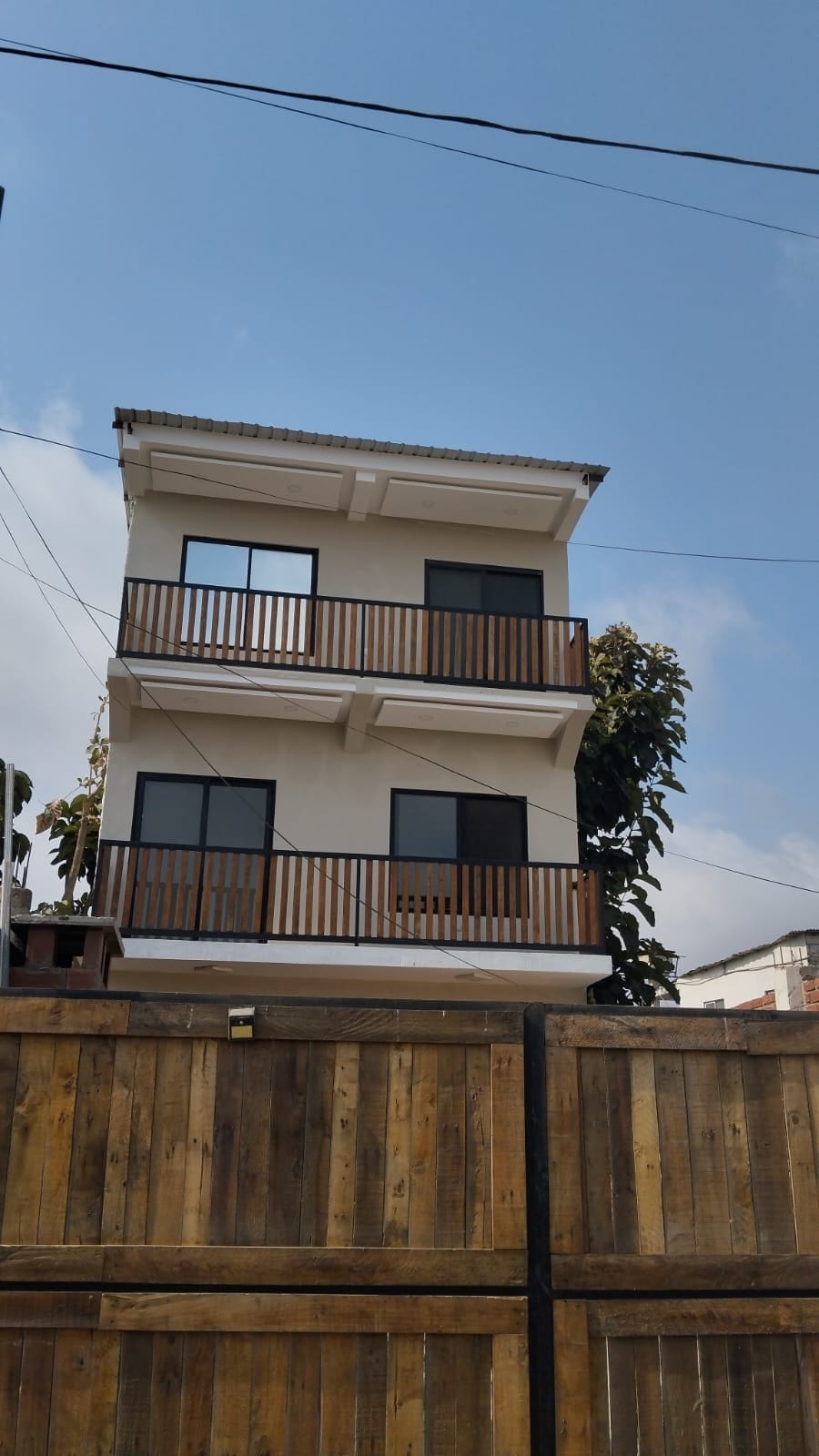 Casa a 100 metros de la playa - Casas en renta en Playas, Guayas ...