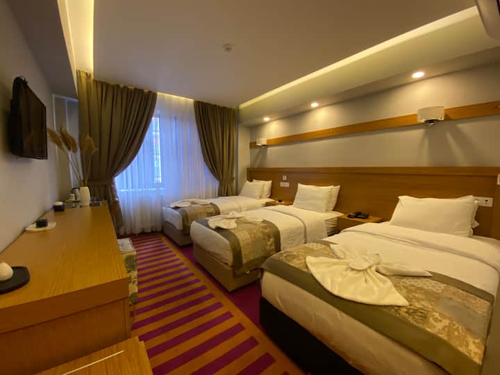 Комната на троих, Won Plaza - Estambul