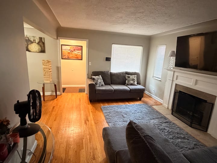 Cozy Quiet 3 Bedroom House. - Southfield, MI