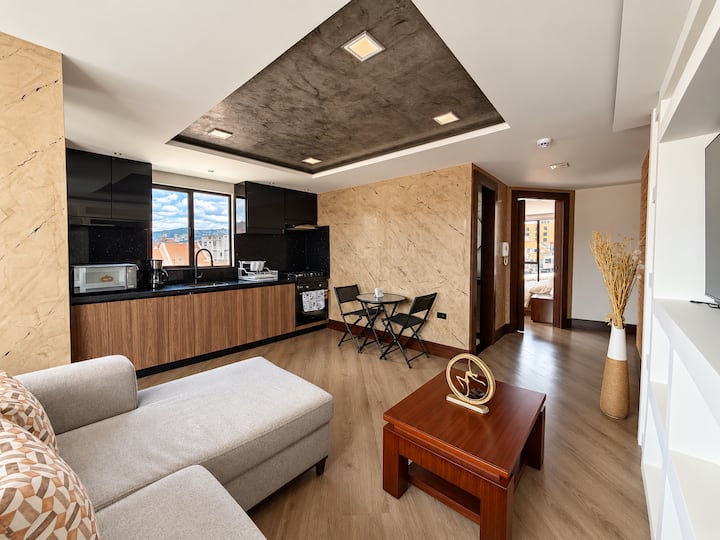 Modern, Bright Suite | Views And Comfort - 에콰도르