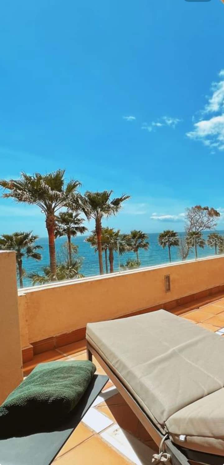 Apartment On The Beach With Sea Views. - Estepona
