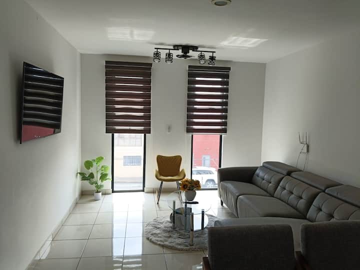 Céntrico Y Cómodo Departamento En Morelia - Morelia