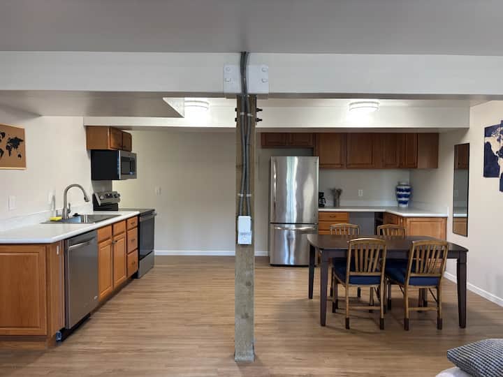 Bright Basement Studio - Kent, WA