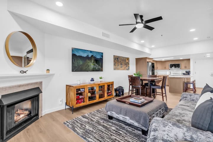 Modern Condo With Slopeside Comfort + Amenities - Park City, UT