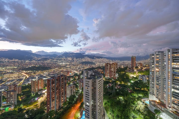 Luxury 3br· 6 Guests· Panoramic View· Pool·poblado - Medellín