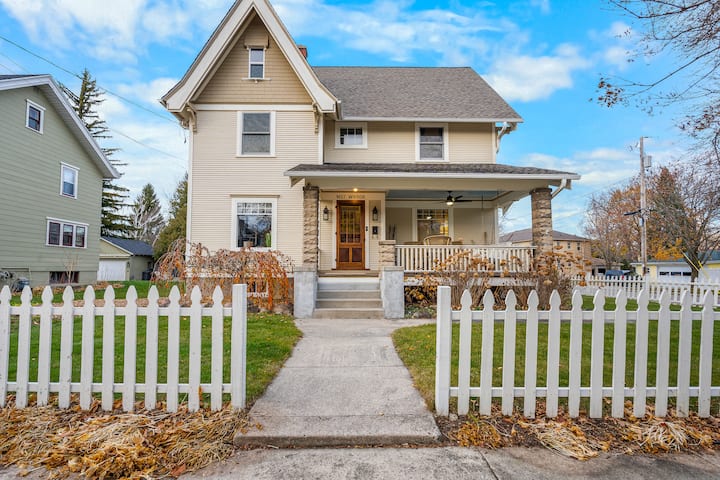 The Cedar Snug - Jackson, WI