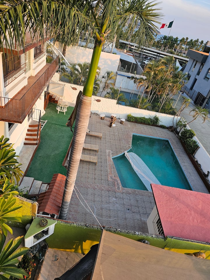 Linda Casa Amplia Y Remodelada. - Pie de la Cuesta