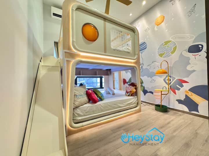 Agile 10pax Kidsfriendly Walking10min Pavilion/trx - Kuala Lumpur