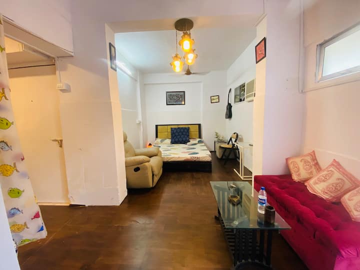 Entire Place Near Versova Beach - Mumbai