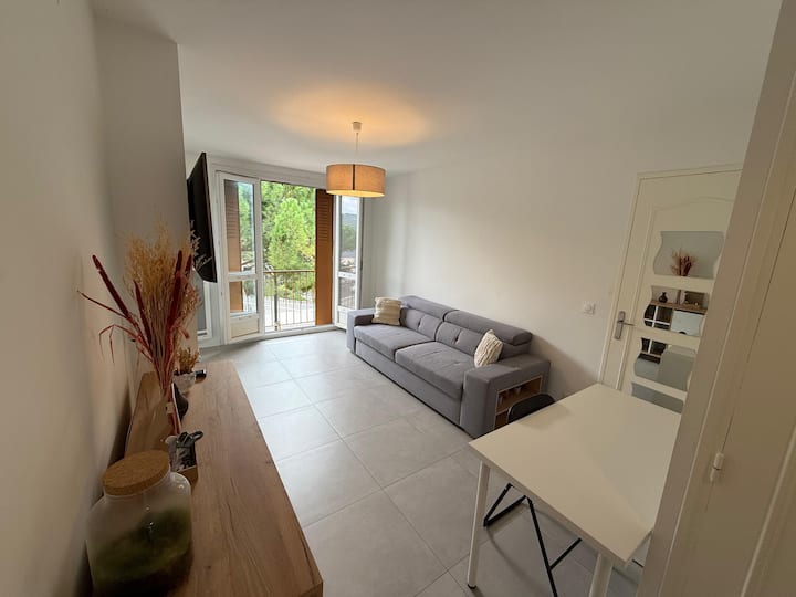 Appartement Moderne 3 Chambres Avec Parking - Aix-en-Provence