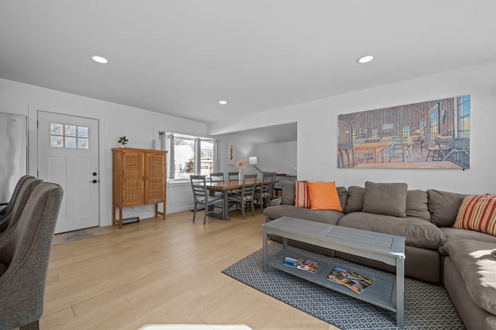 Single-level 4br | 1 Mi To Beach + Parking Pass - Charlestown, RI