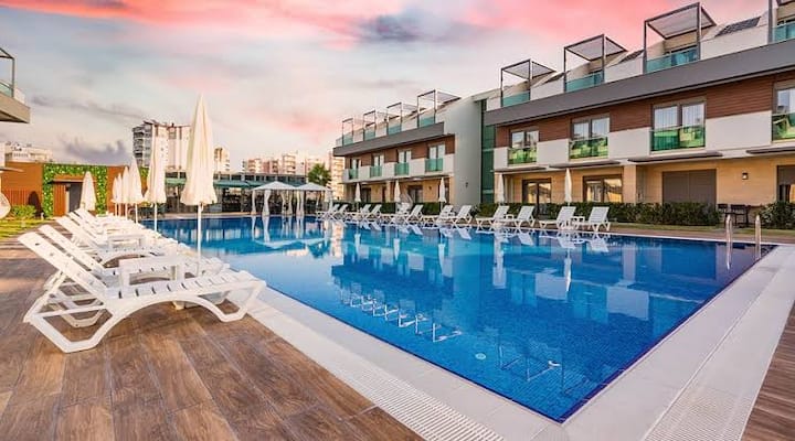 Lara Beache 5 Dakika, Havuzlu Bahçeli öZel Daire - Aksu