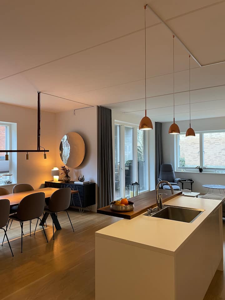 Moderne Lejlighed Med Have - Copenhague