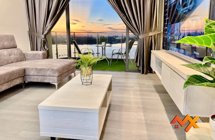 Full Seaview Country Garden 12pax Smarttv70*12a23 - Johor Bahru