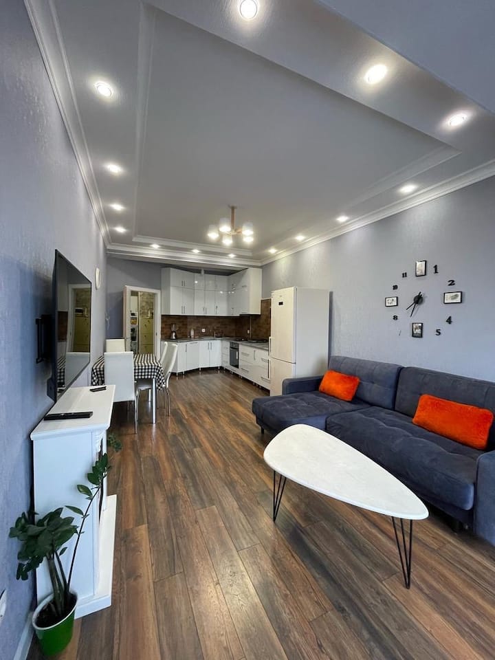 Centrum Res 2-bedroom Apartment - Bishkek