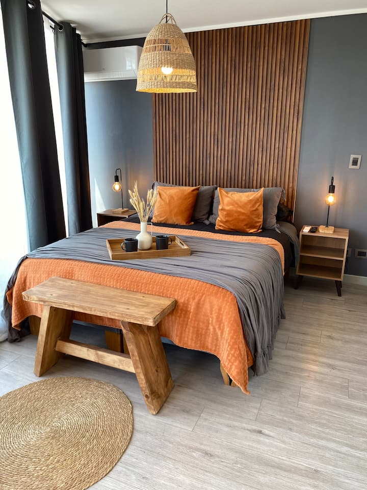 Encanto Rústico En El Corazón De San Joaquín - Chile