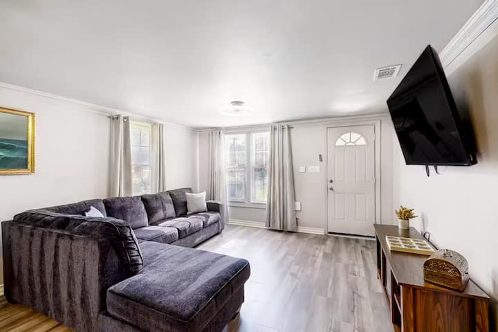 A Farm House Experience - Pooler, GA