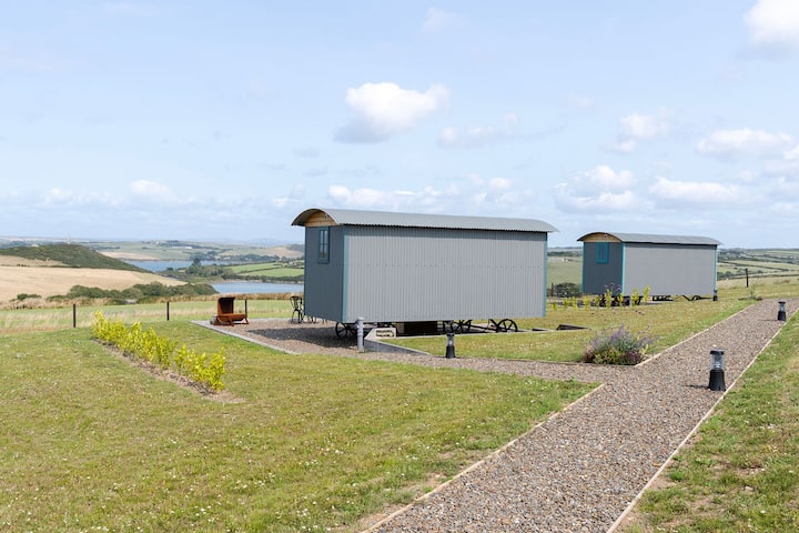 Viola Luxury Shepherd's Hut With Estuary Views - Padstow