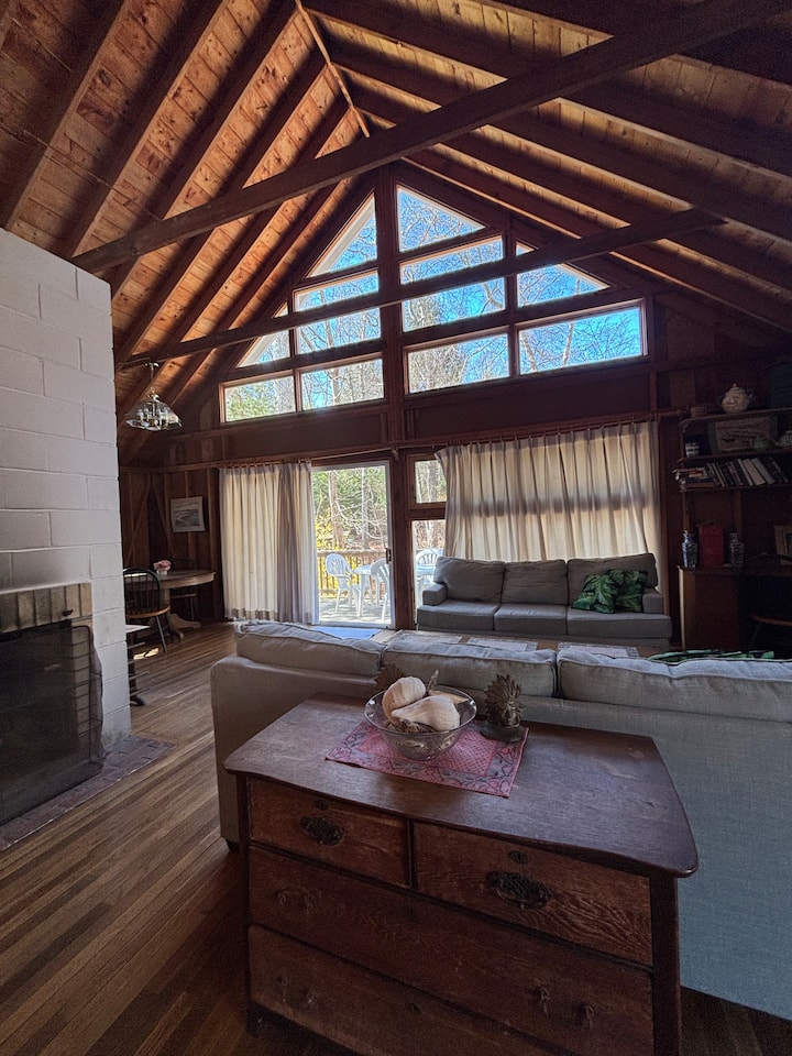 Woods Hole Rustic Cottage - Falmouth, MA
