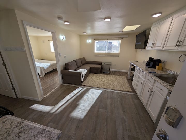 Quaint 1 Bedroom Apt Central Loc - Cheyenne, WY