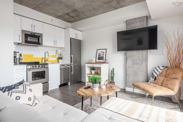 Modern 1 Bedroom Apartment - Halifax