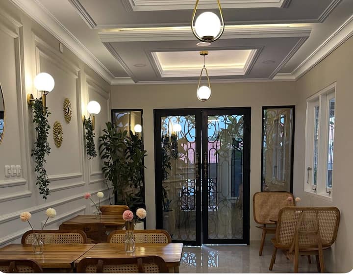 Comfort Home With Modern Classic Style 3br For 6 - Kemang