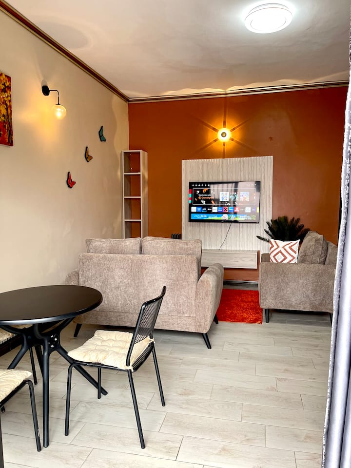 Stylish 1 Bedroom |Ac Wifi & Inverter (Makerere) - Kampala