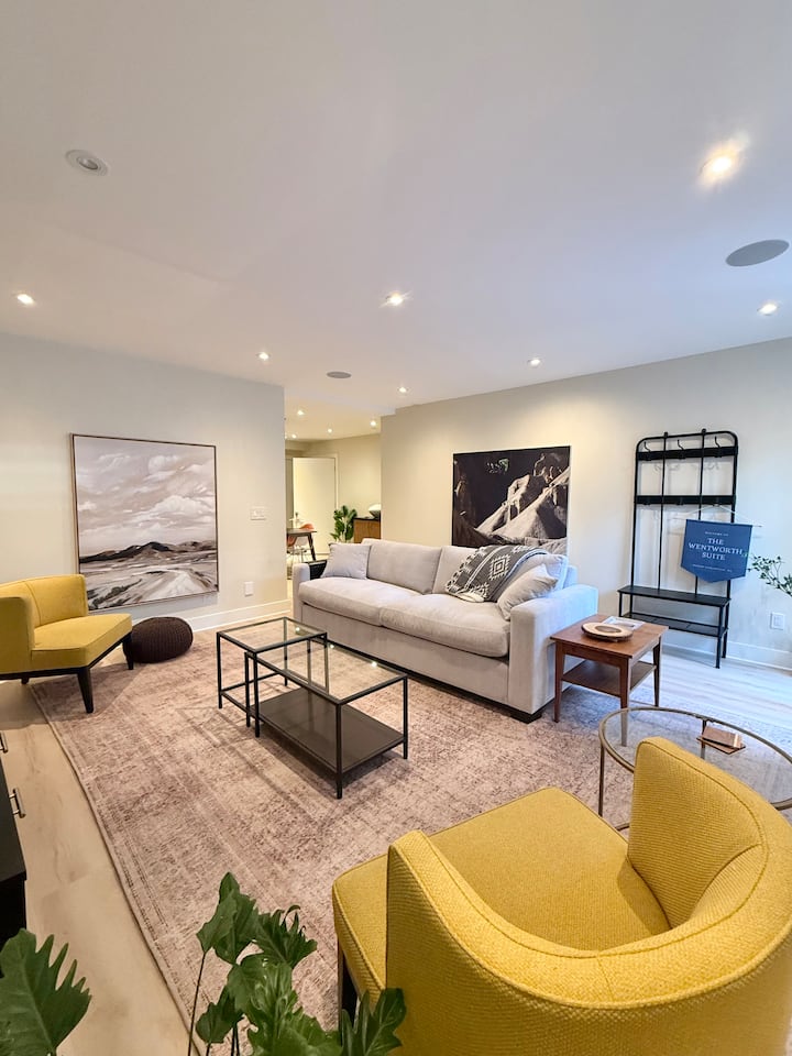 The Wentworth Suite - Edgemont, North Vancouver - North Vancouver