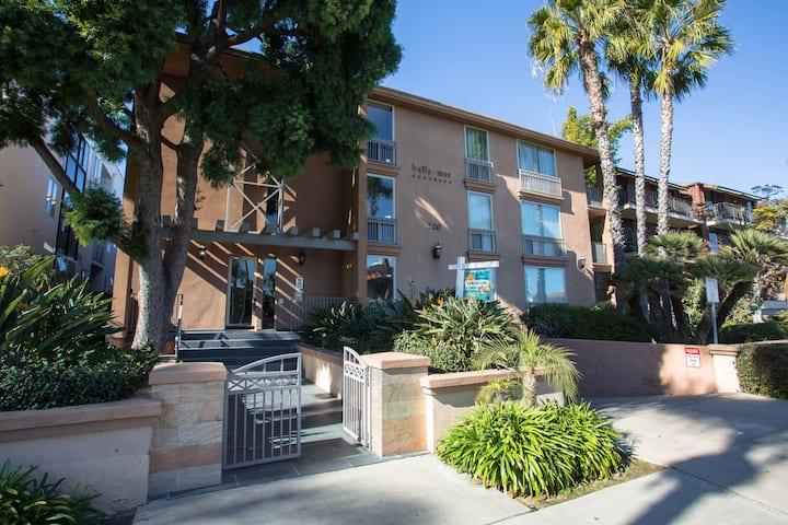 2br 2ba Corondo Close To Beach - Coronado Island, CA