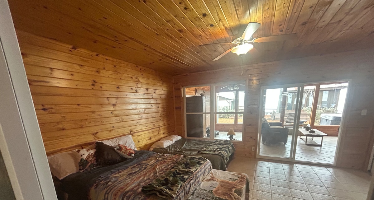 Tranquility Base II - Houses for Rent in Hornbeak, Tennessee, United ...