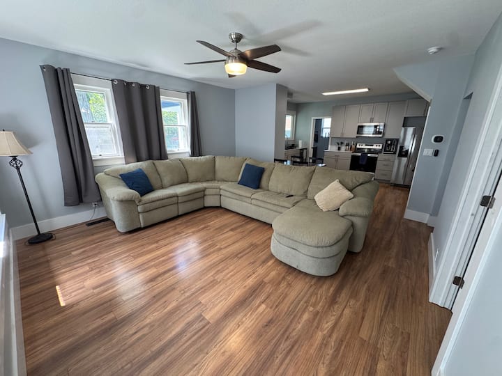 Ua - 2+ Bdrm- 3 Blocks To Aggieville - Tuttle Creek Lake, KS