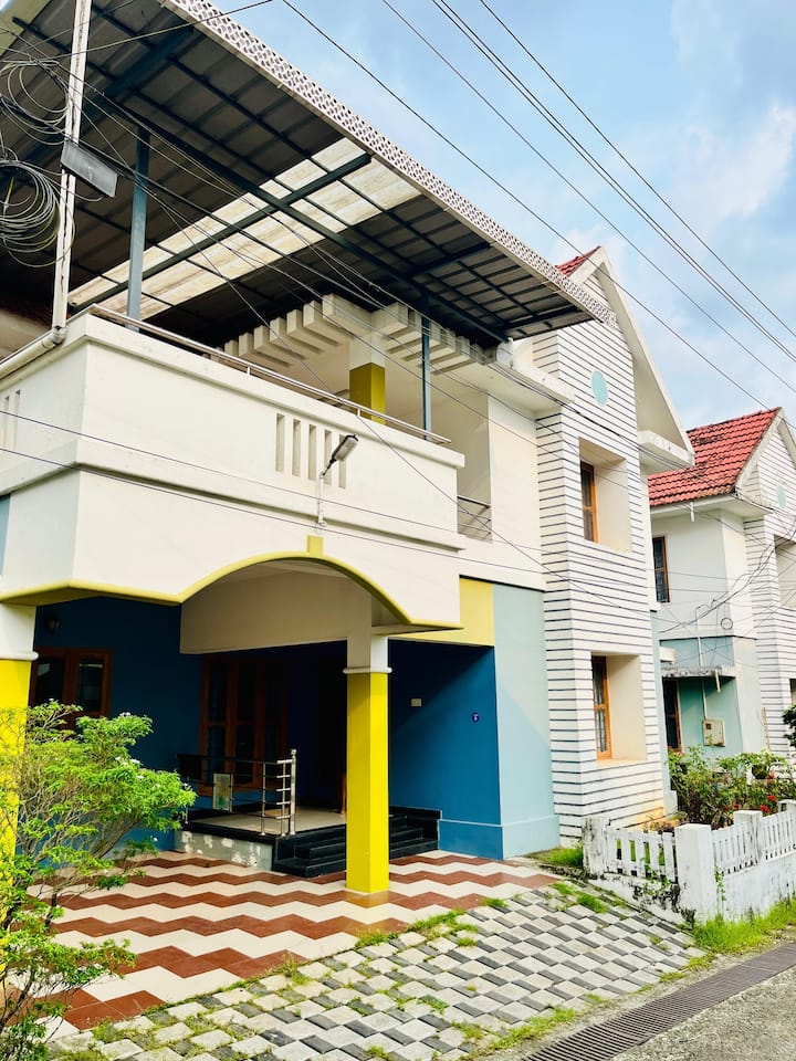 3bhk Villa Near Rajagiri Hospital - Kochi