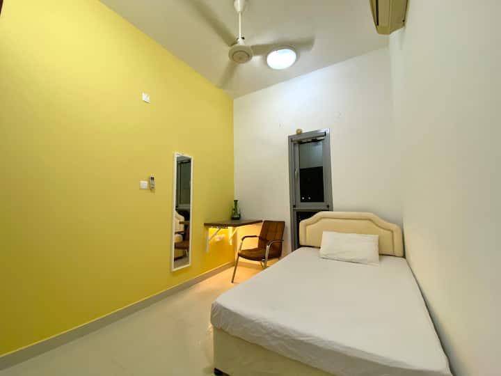 Cozy Studio Apartment By The Sea - Muscat