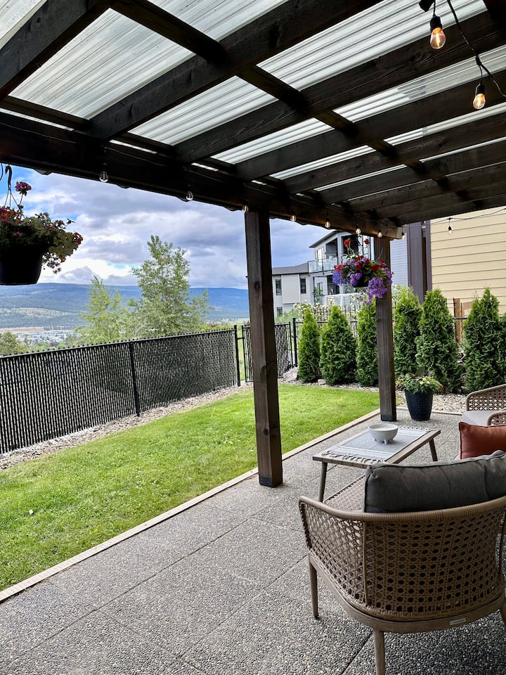 The Sunrise Suite: Bright | Modern | Beautiful - Lake Country