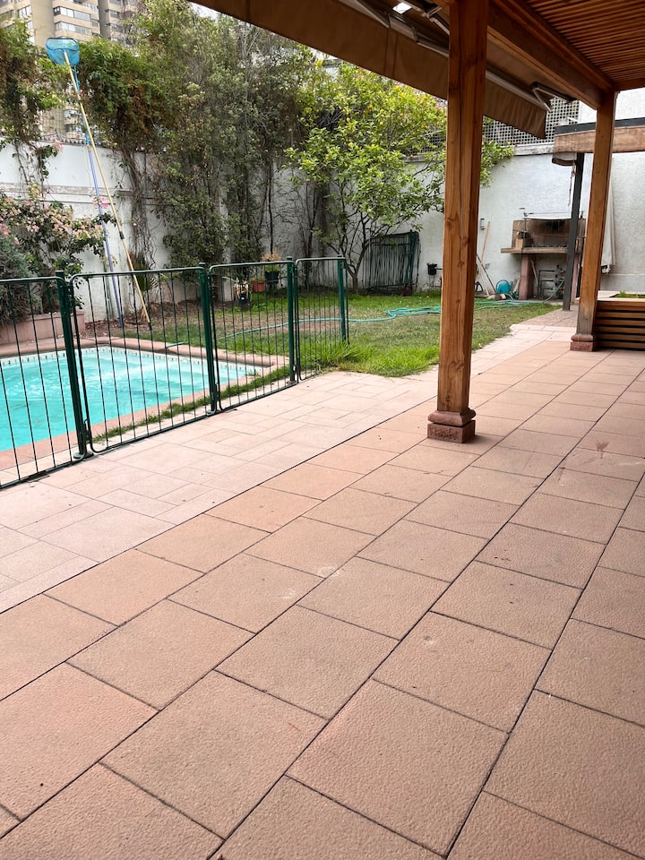 Casa Cómoda En Providencia - Las Condes