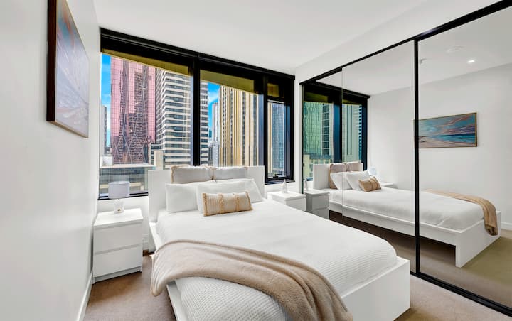 Central Cbd Location | Pool & Gym | 2b2b - Melbourne