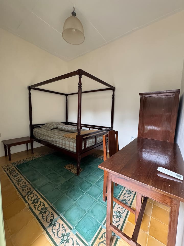 Single Bedroom 2 In Colonial Home @Penggemarlawas - Bogor