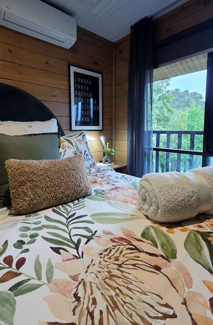 The Duke's King Room Getaway - Daylesford